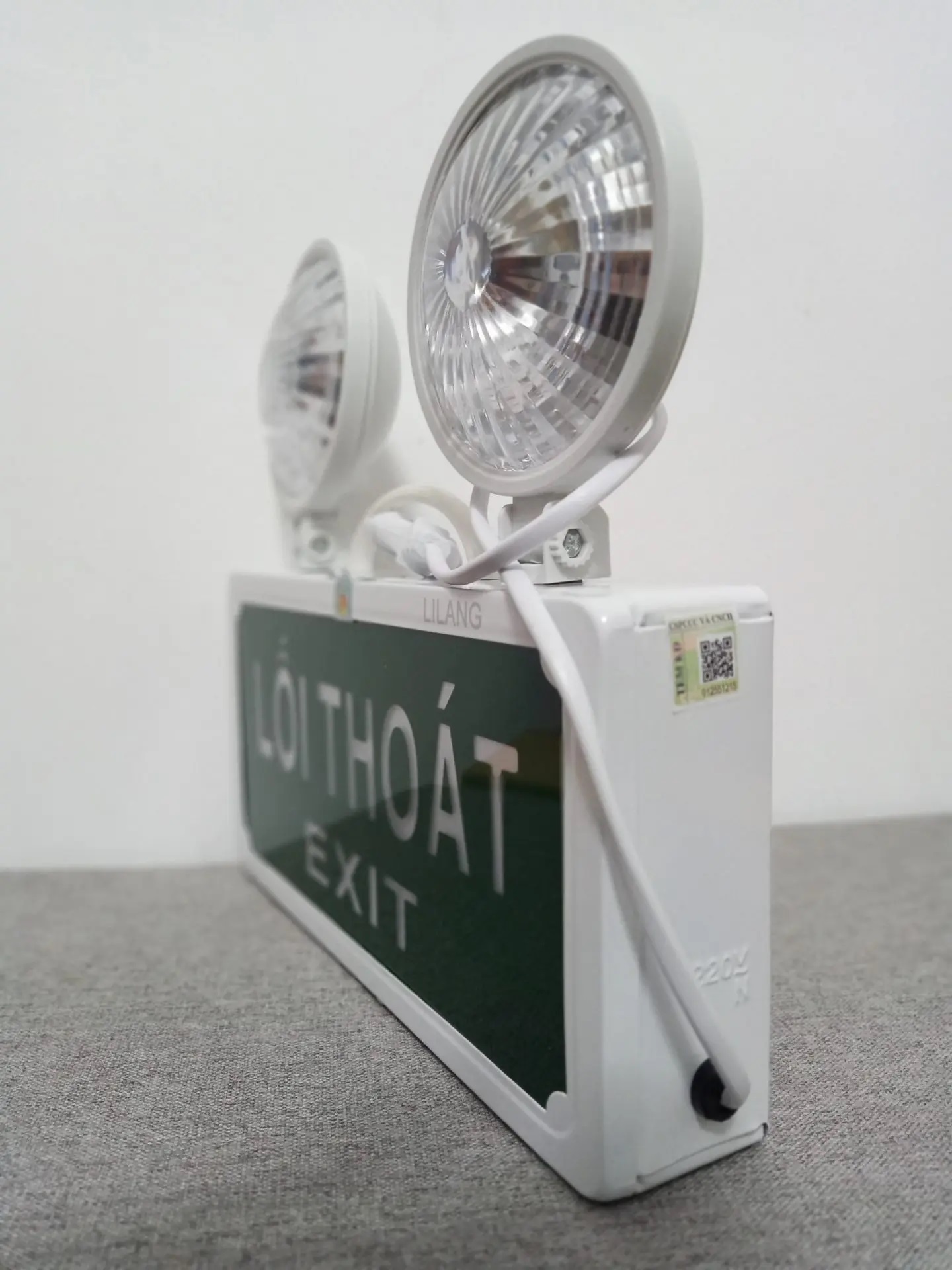 Đèn cảnh báo kết hợp exit - Bảo hộ lao động thành công